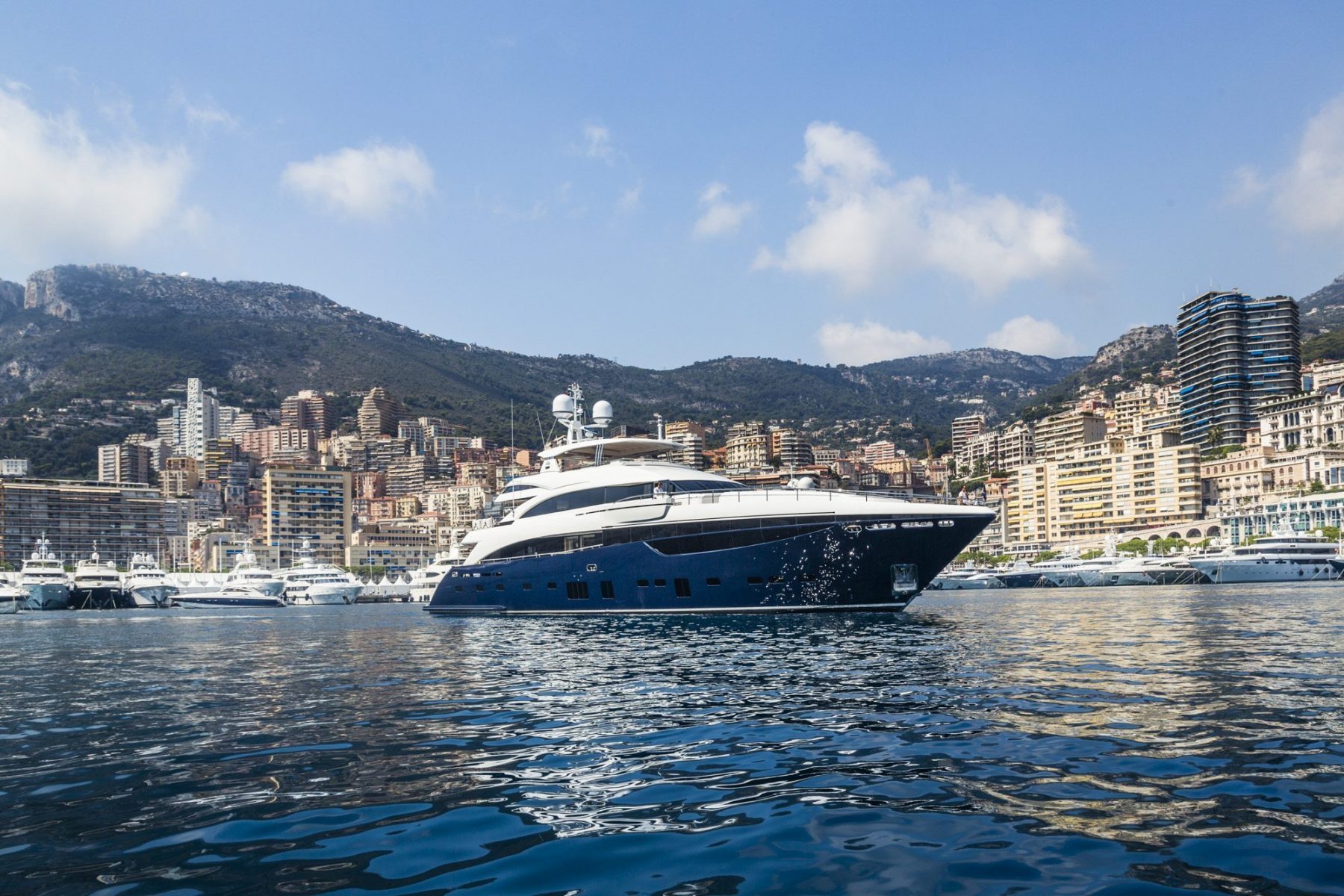 Princess 40M Solaris Shortlisted for Superyacht Award